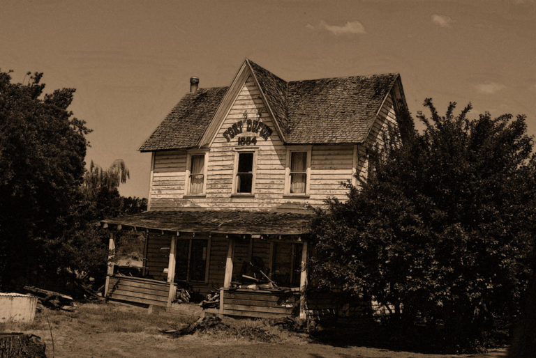 14 Spine-Chilling Ghost Towns in Oregon - Flavorverse
