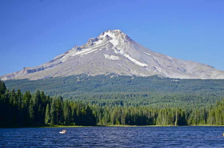 18 of the Best and Prettiest Lakes in Oregon - Flavorverse