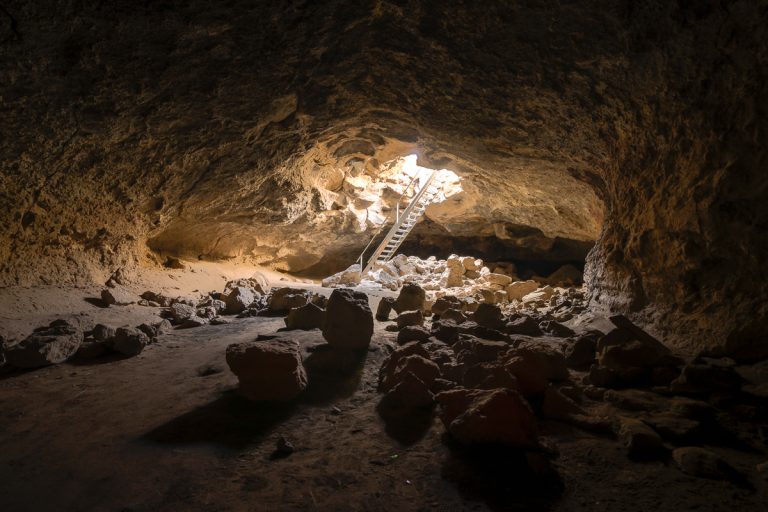 12 of the Best and Awe-Inspiring Oregon Caves - Flavorverse