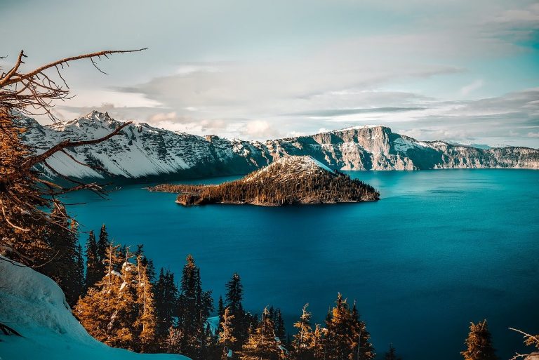 18 of the Best and Prettiest Lakes in Oregon - Flavorverse