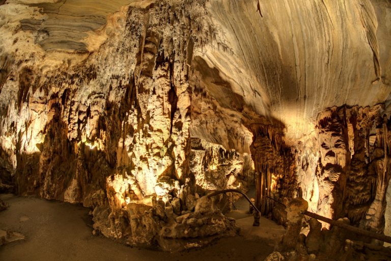 10 Of the Best Tennessee Caves to Visit at least Once - Flavorverse