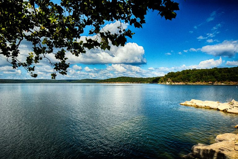 18 of the Best and Prettiest Lakes in Oklahoma - Flavorverse