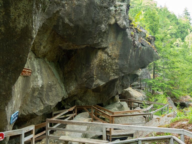 4 of the Best Caves in New Hampshire to Visit